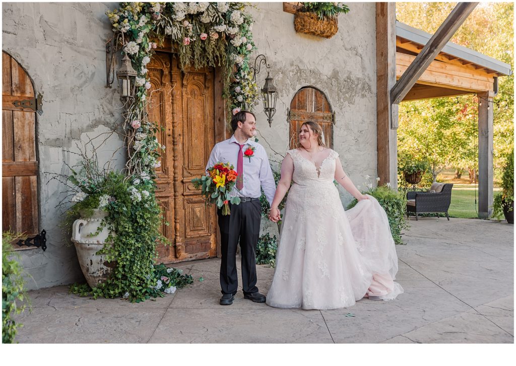 Caroline + Kyle | A Beautiful Fall Wedding at Cason's Cove ...