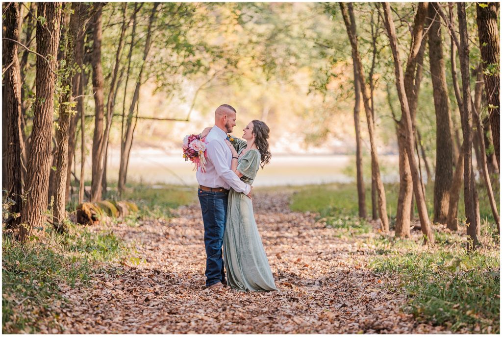 Emily + Scott | A Beautiful Fall Wedding in Scottsville ...