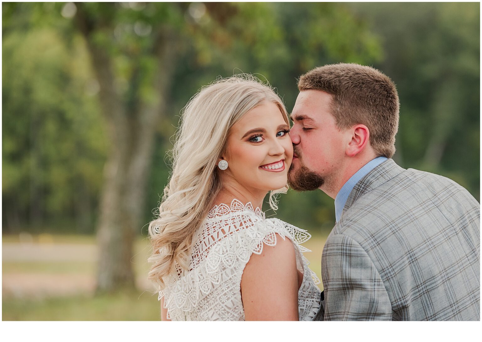Abigail + Brayden | A Beautiful Engagement Session at Olde Stone ...